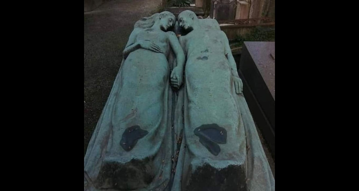 Bir adam güzel bir kızla evlendi. Onu çok seviyordu.Birgün